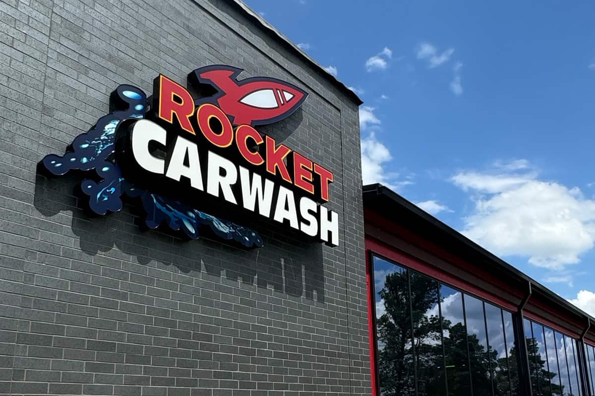 Car Wash in Lincoln, NE on Andermatt Dr | Rocket Carwash